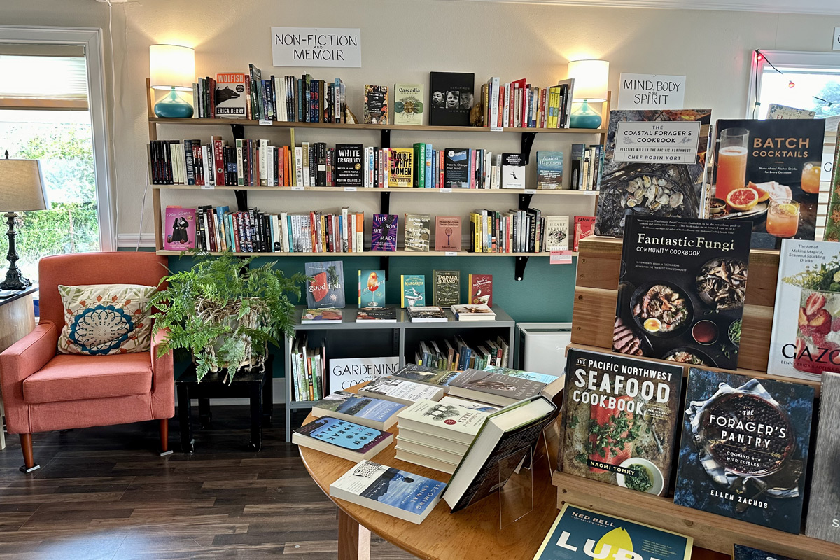 Snuggle Up With a Great Book on the Coast - Oregon Coast Visitors ...